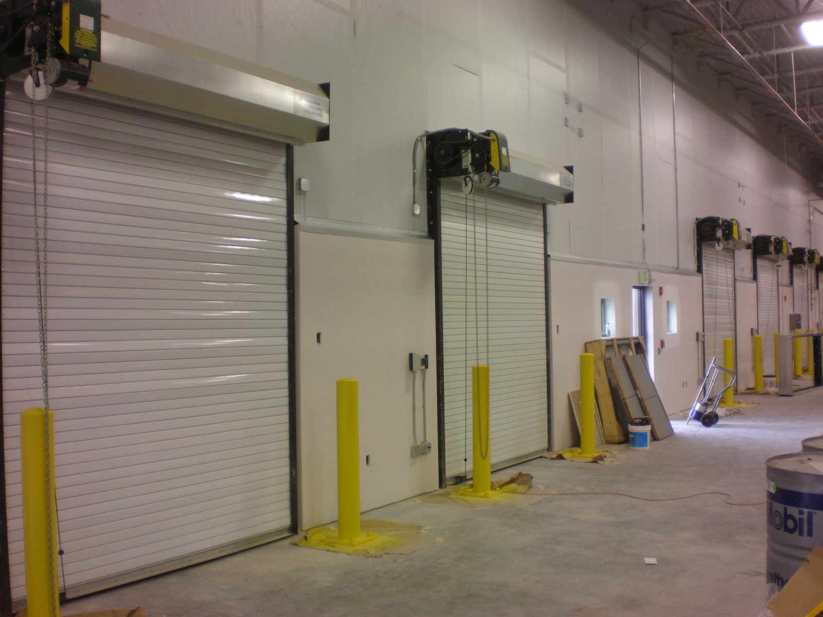 INSULATED ROLL UP DOORS